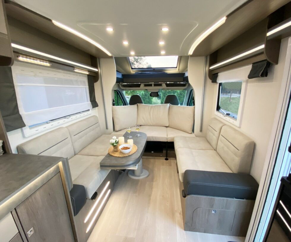 Erstaunlich Wohnmobil Mit Rundsitzgruppe Bilder